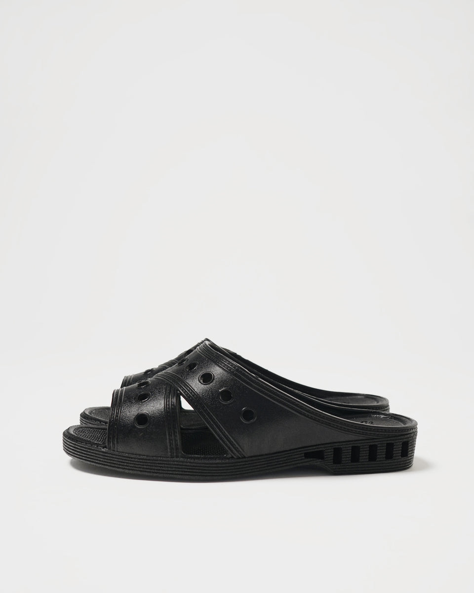Bench-D PVC Bensan Sandal / Black – Front General Store